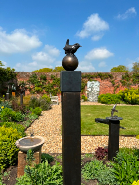 Bronze Sculpture Features - Gifts for gardens